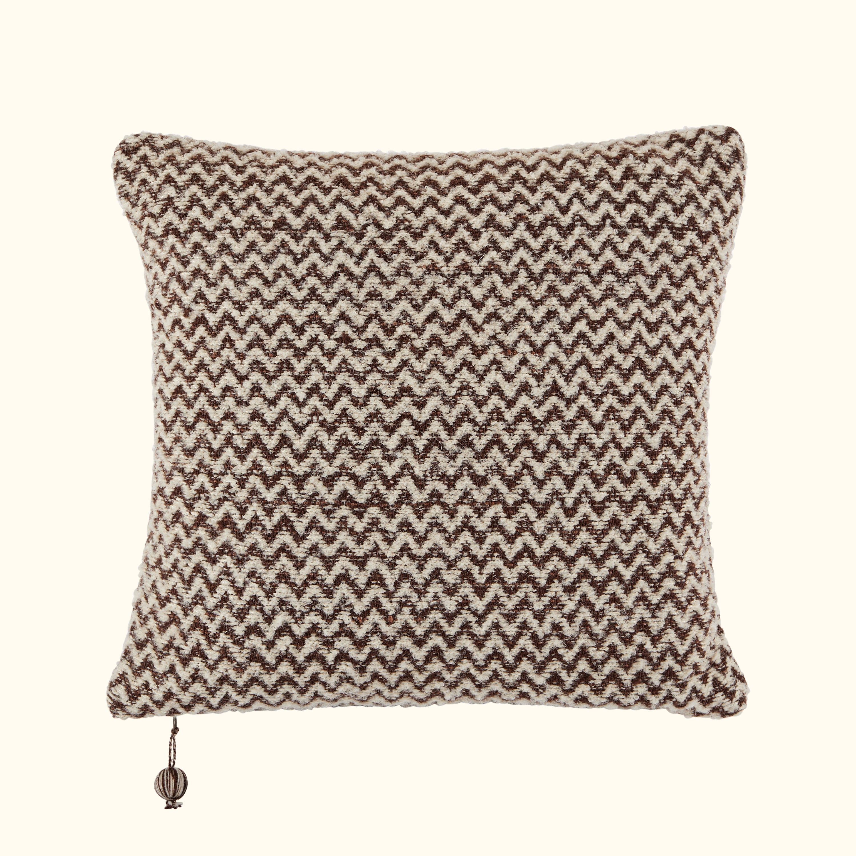 Chevron-22x22-Brown-Cover + Insert – Threads Soft Goods